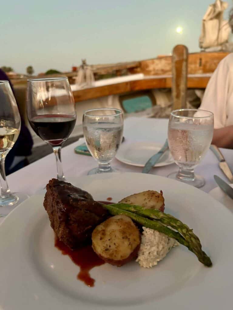 Worth the Splurge: An Aruba Sunset Dinner Cruise | Full Life, Full Passport